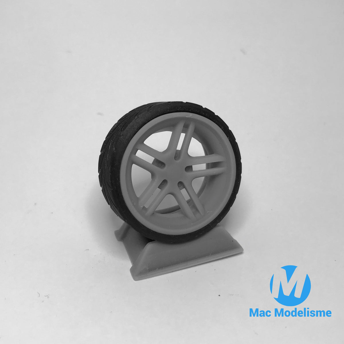 MOMO Arrow Rims - 1/18 – Mac Modelisme